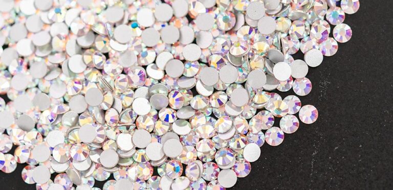 How to apply rhinestones: techniques and materials